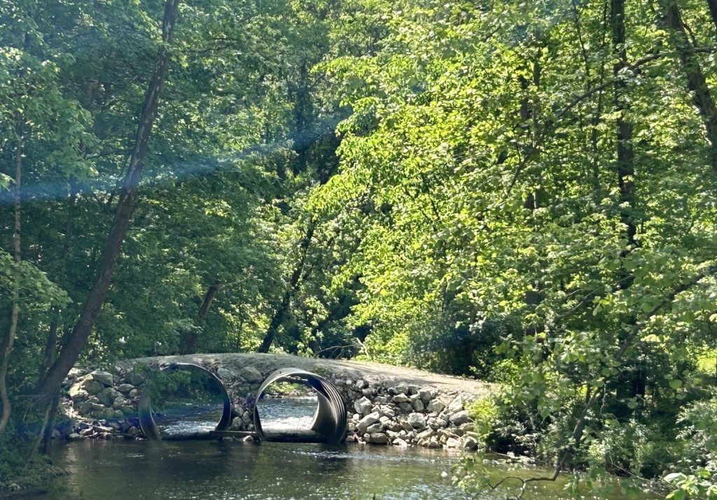 Work at Stream Crossing - The York Water Company
